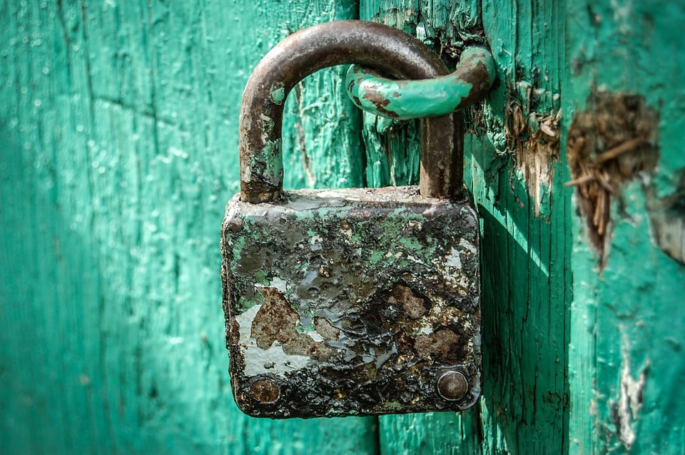 What Your Old Firewall Can't Fight In New Cyber Threat Environments